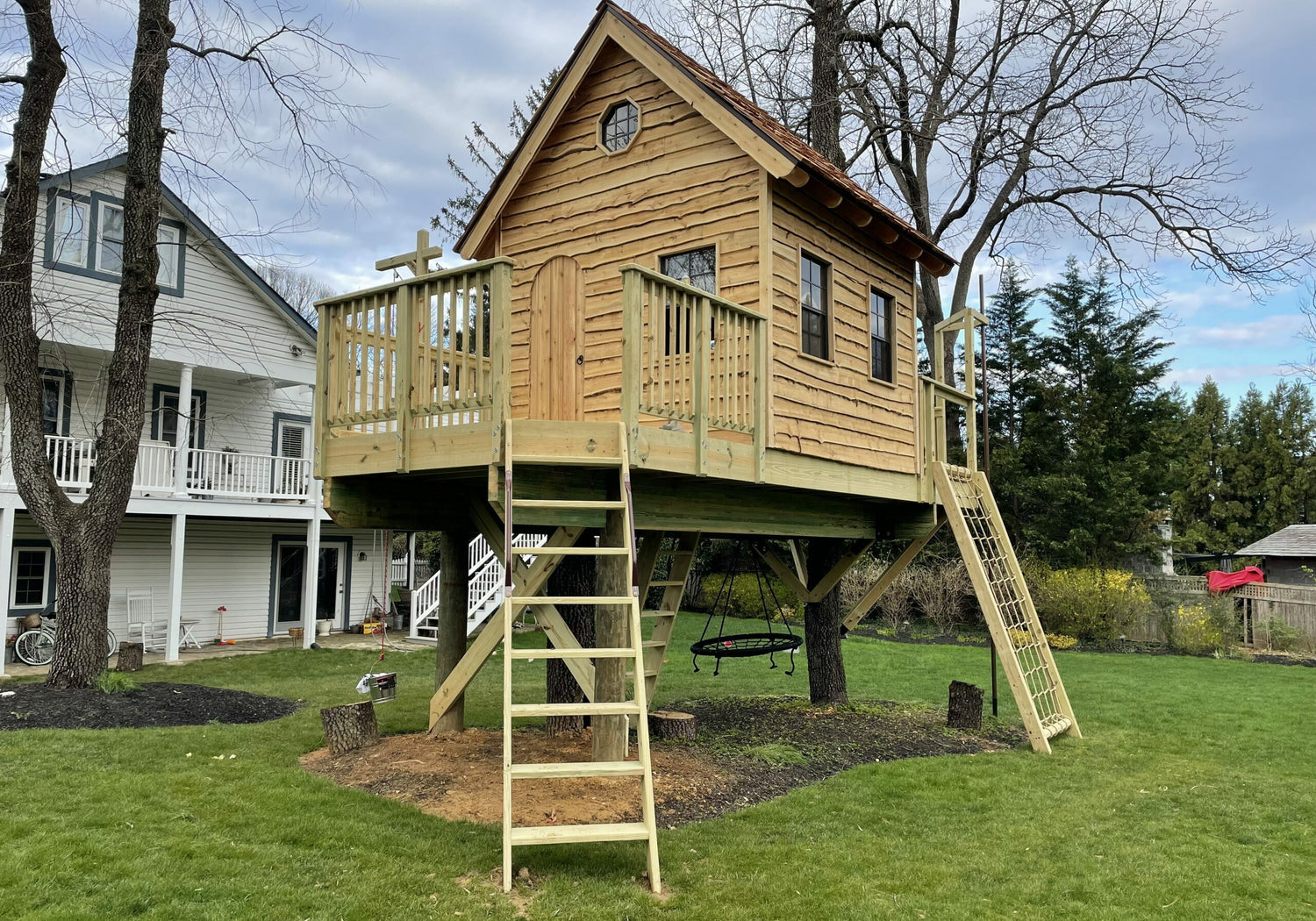 Tree Top Builders - Custom Tree Houses & Expert Treehouse Design