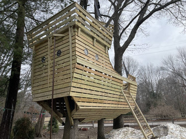 Backyard Pirate Ship Treehouse - Tree Top Builders